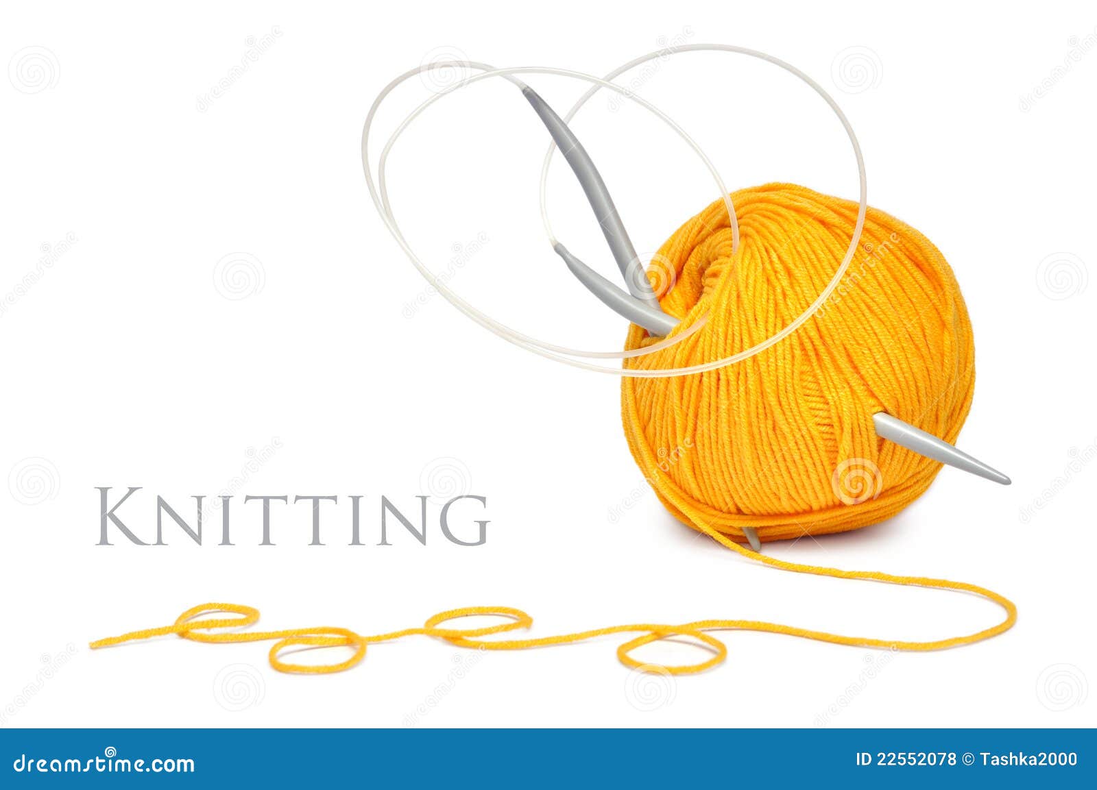 Gele wol en breinaalden stock foto. Image of patroon - 22552078