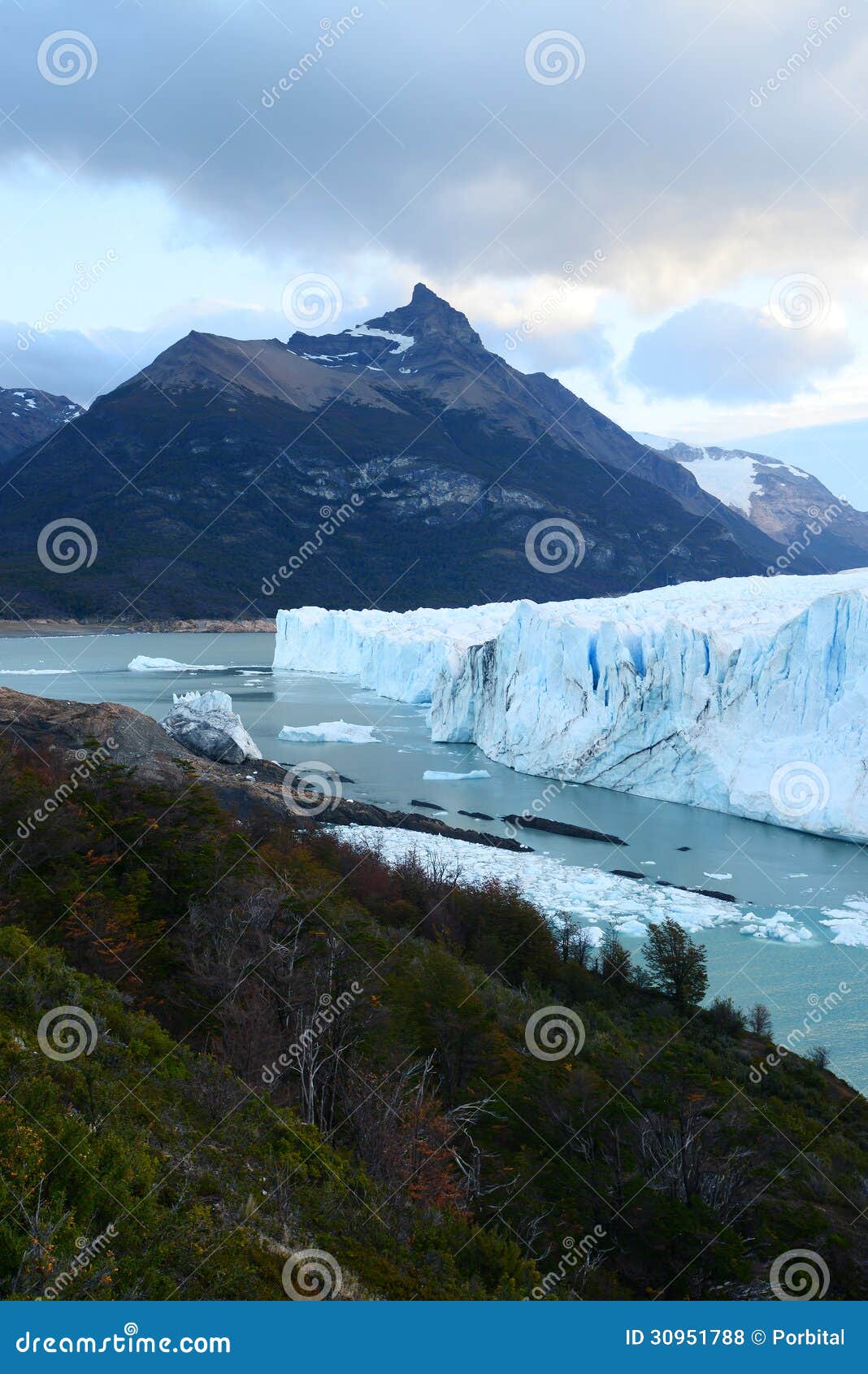 Geleira de Argentina foto de stock. Imagem de lago, geleira - 30951788