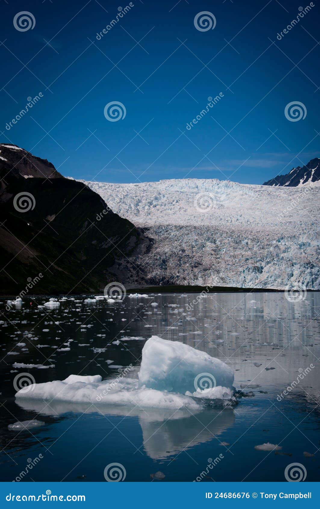 Geleira e gelo foto de stock. Imagem de frio, alasca - 24686676