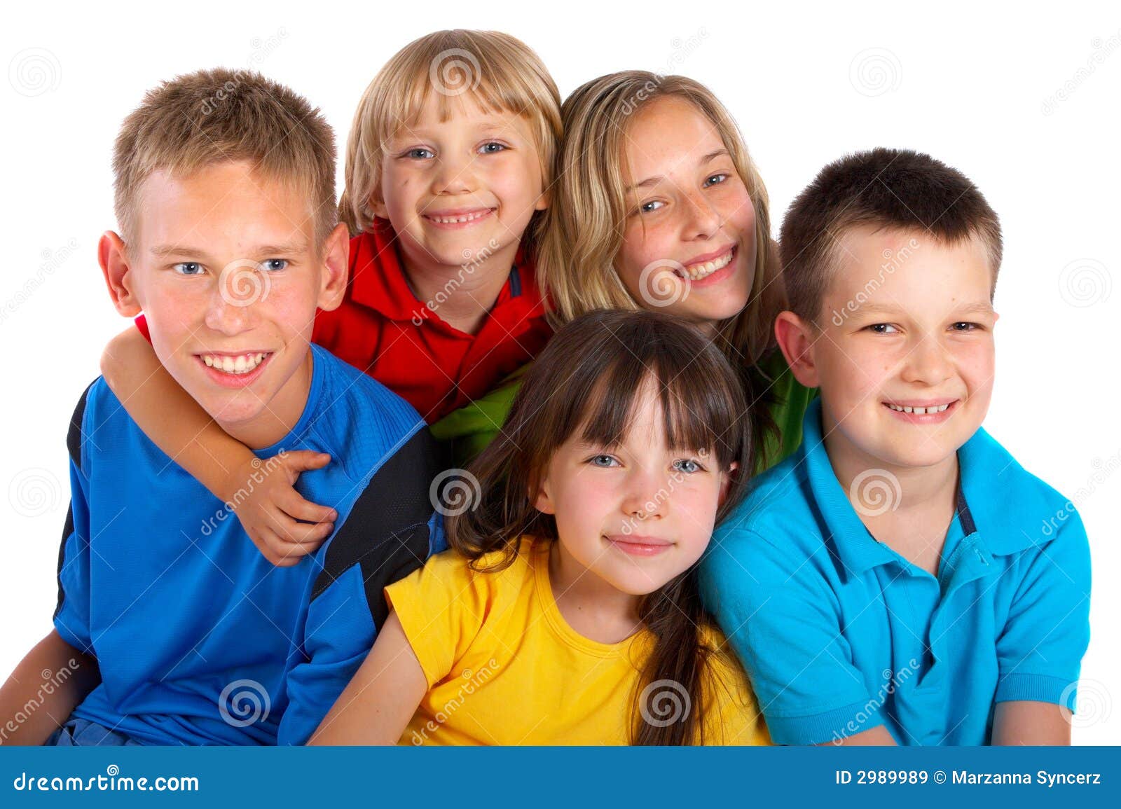 Gelukkige Kinderen stock afbeelding. Image of klein, metgezellen - 2989989