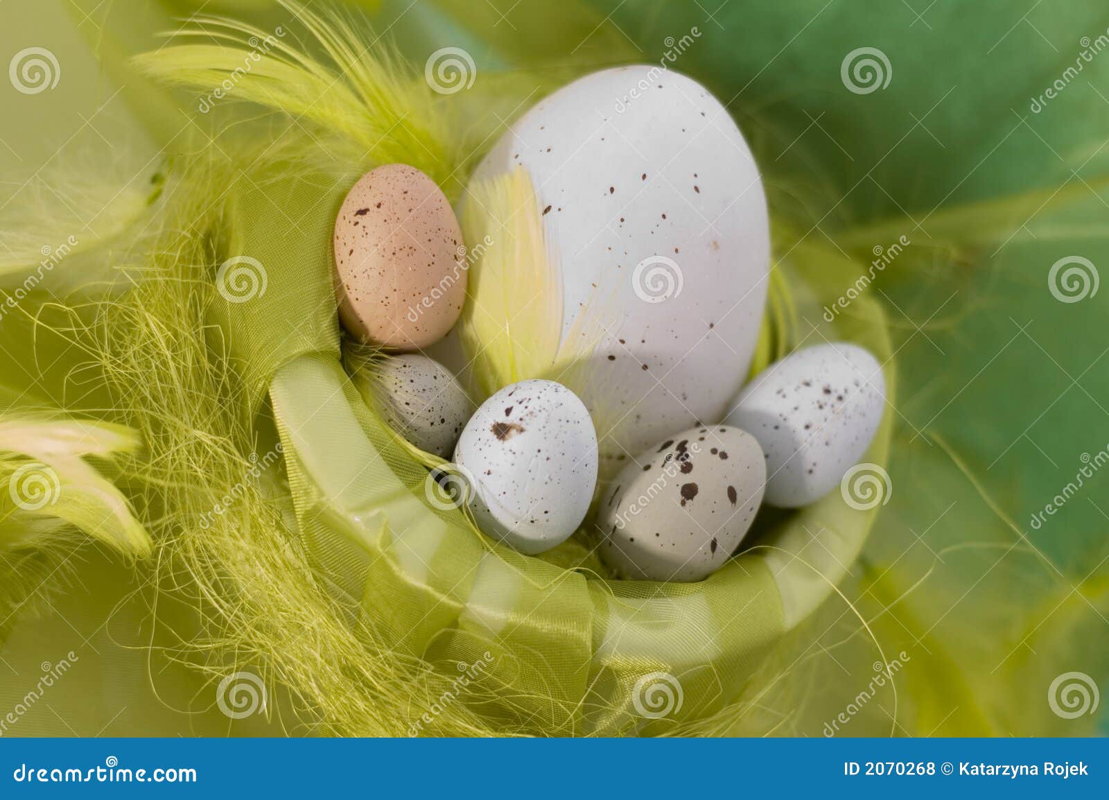 Gelukkige Pasen - eieren stock foto. Image of feest, vakantie - 2070268