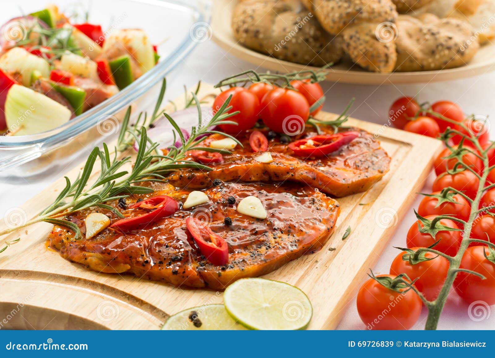 Gemarineerd Vlees Klaar Voor Een Grill Stock Afbeelding - Image of ...