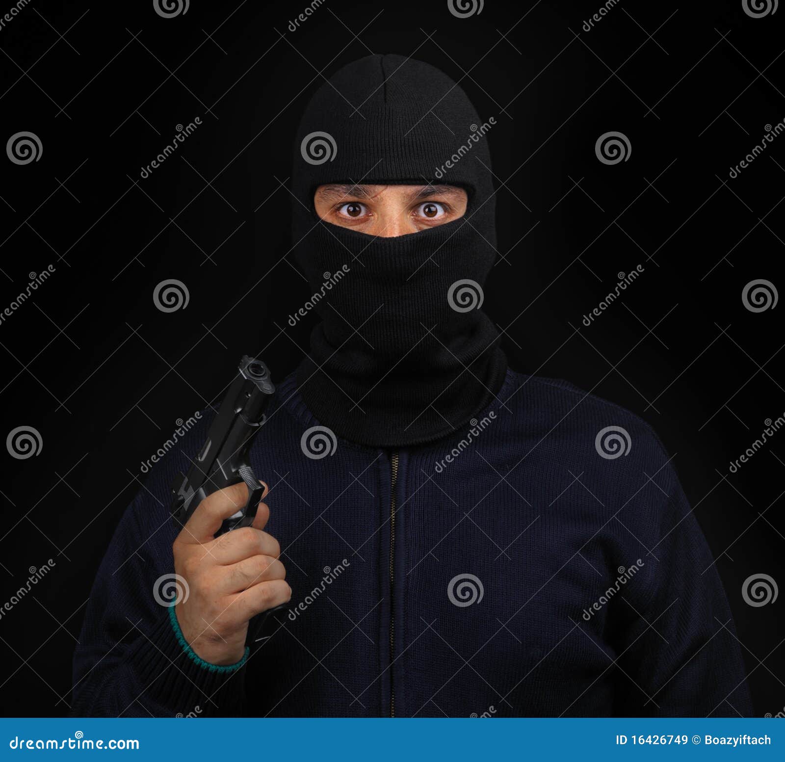 Gemaskeerde dief met kanon stock afbeelding. Image of rover - 16426749