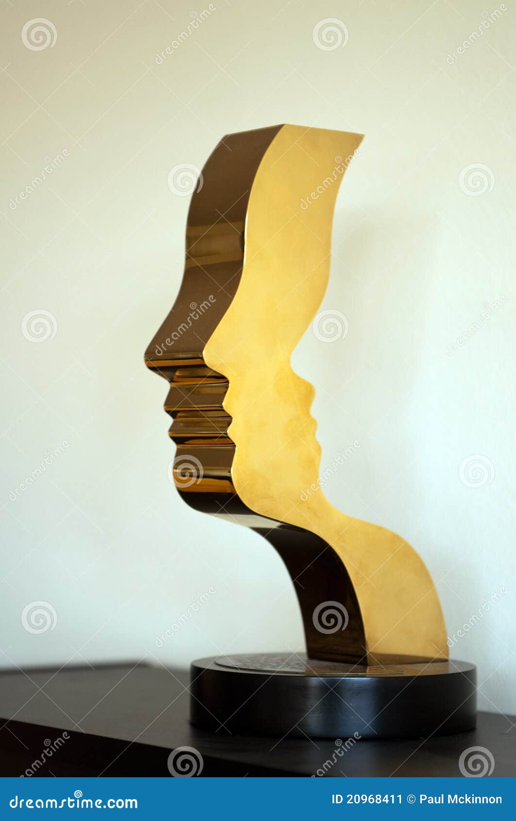 Gemini Award Statue editorial photo. Image of broadcasting - 20968411