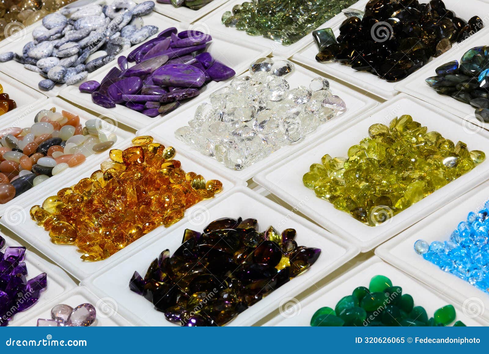 Gemstone and Decorative Rock Store with Many Samples for Sale Stock ...
