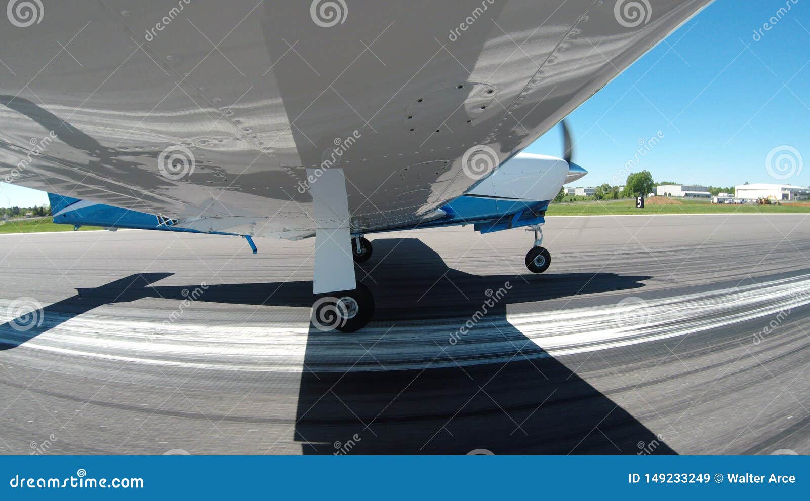 General Aviation Aircraft on a Normal Flight Stock Image - Image of ...