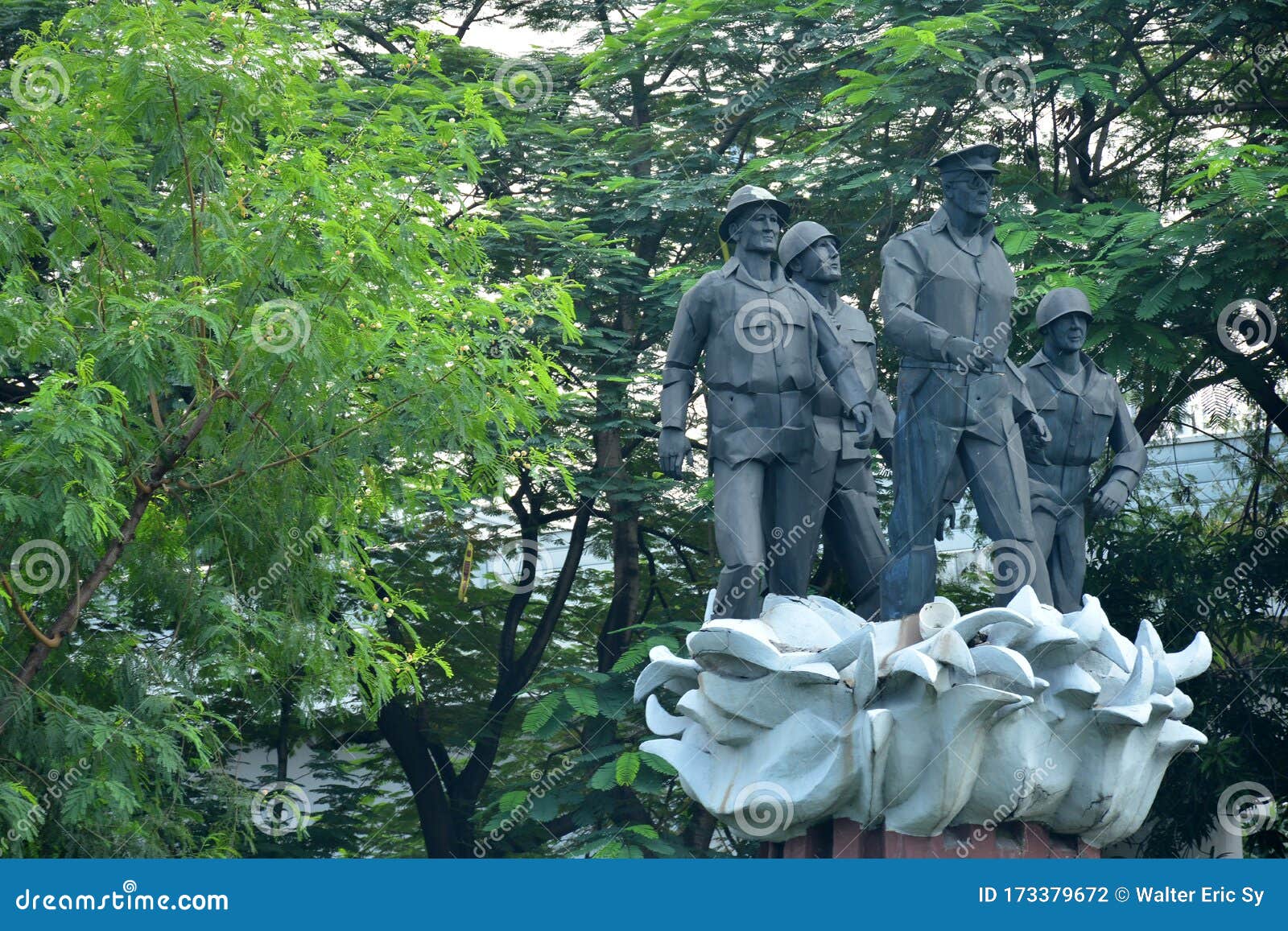 General Douglas MacArthur Monument in Manila, Philippines Editorial ...