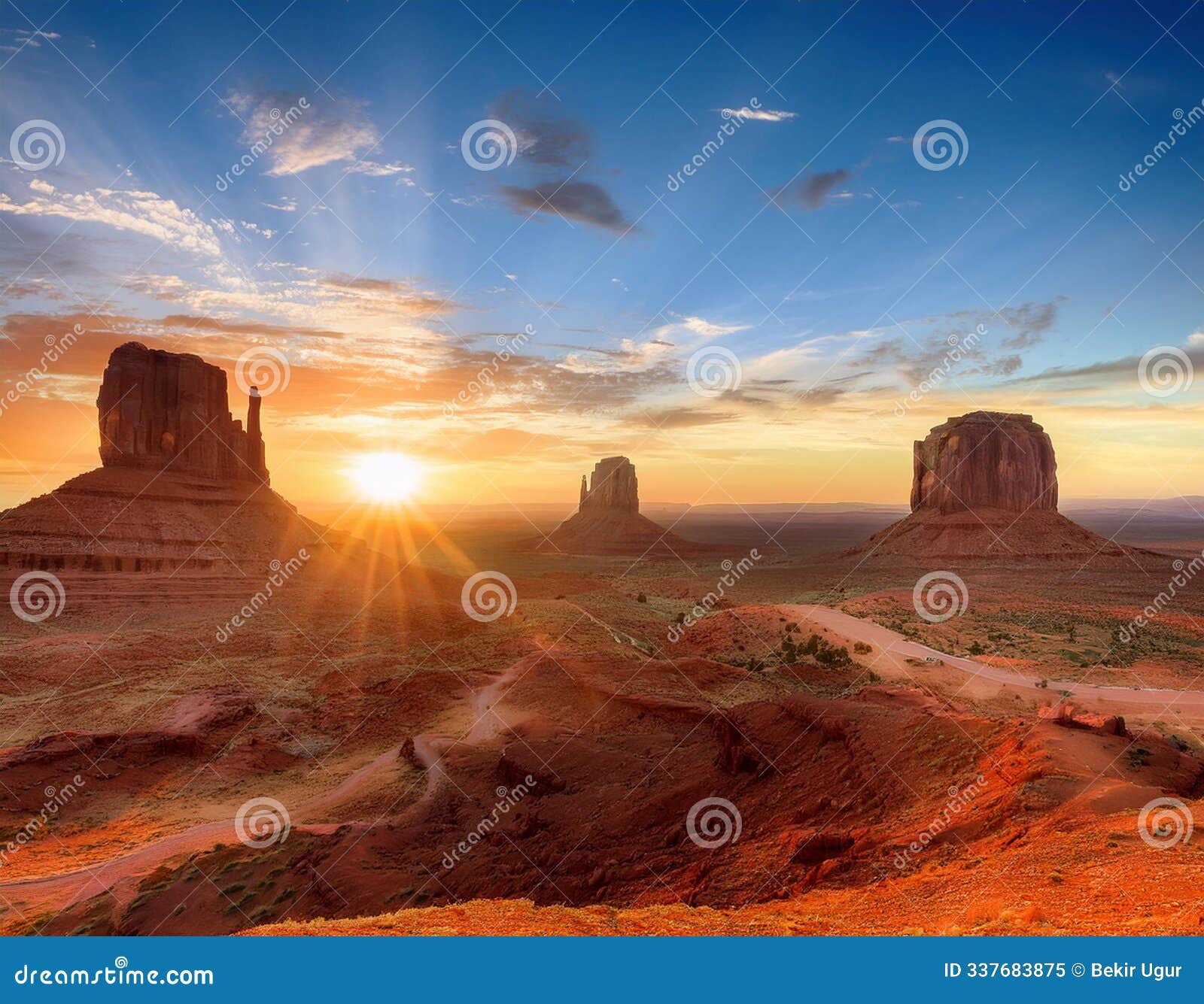 Arizona Sunrise. Beautiful Sunrise Over Iconic Monument Valley, Arizona ...