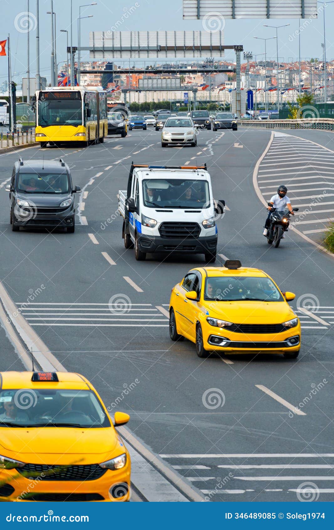 City Road, Traffic on a Multi-lane Expressway in Istanbul, Turkey ...