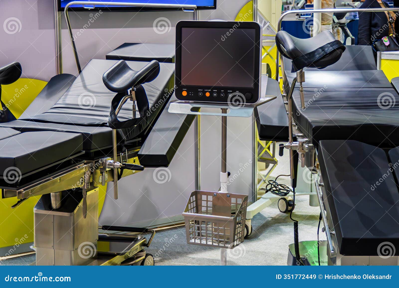 An Obstetric Mechanical Hydraulic Operating Table Designed To Provide ...