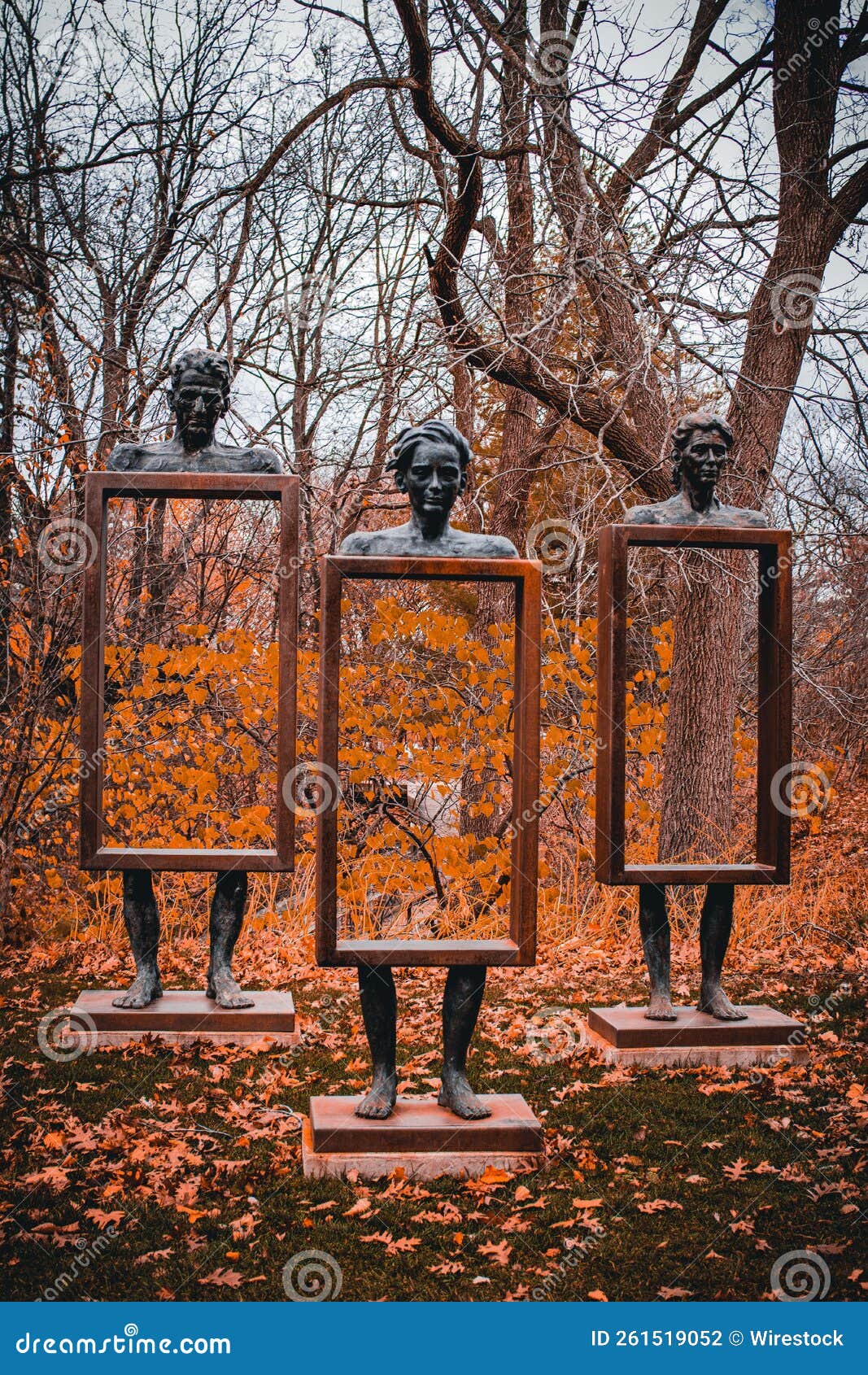 Statue Of St Veronica & The Veil At St. Peter`s Basilica Editorial ...