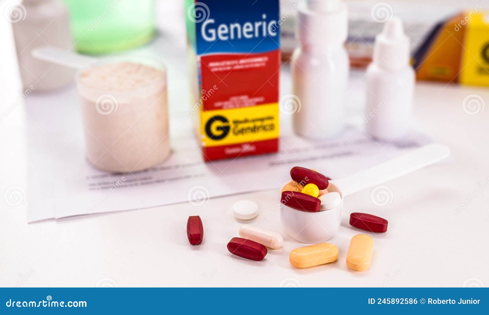 Generic Medicine Pills and Capsules, Has the Same Active Ingredient As ...