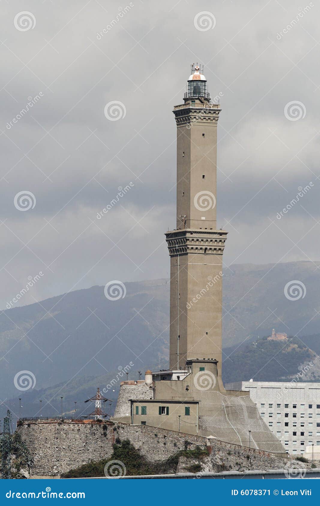 Genoa lighthouse stock image. Image of water, building - 6078371