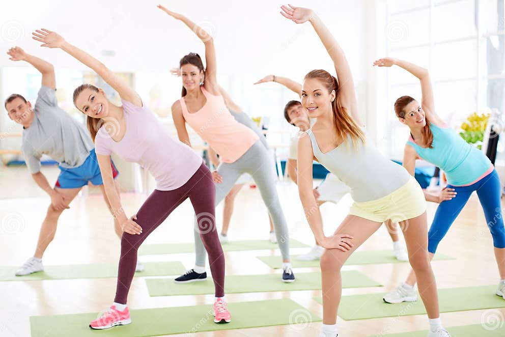 Gente activa foto de archivo. Imagen de estiramiento - 30290732