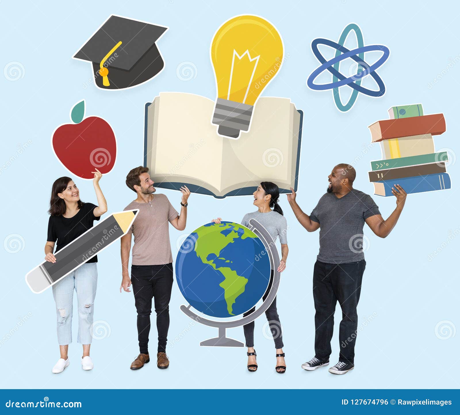 Gente Diversa Que Lleva a Cabo Iconos Educativos Foto de archivo ...