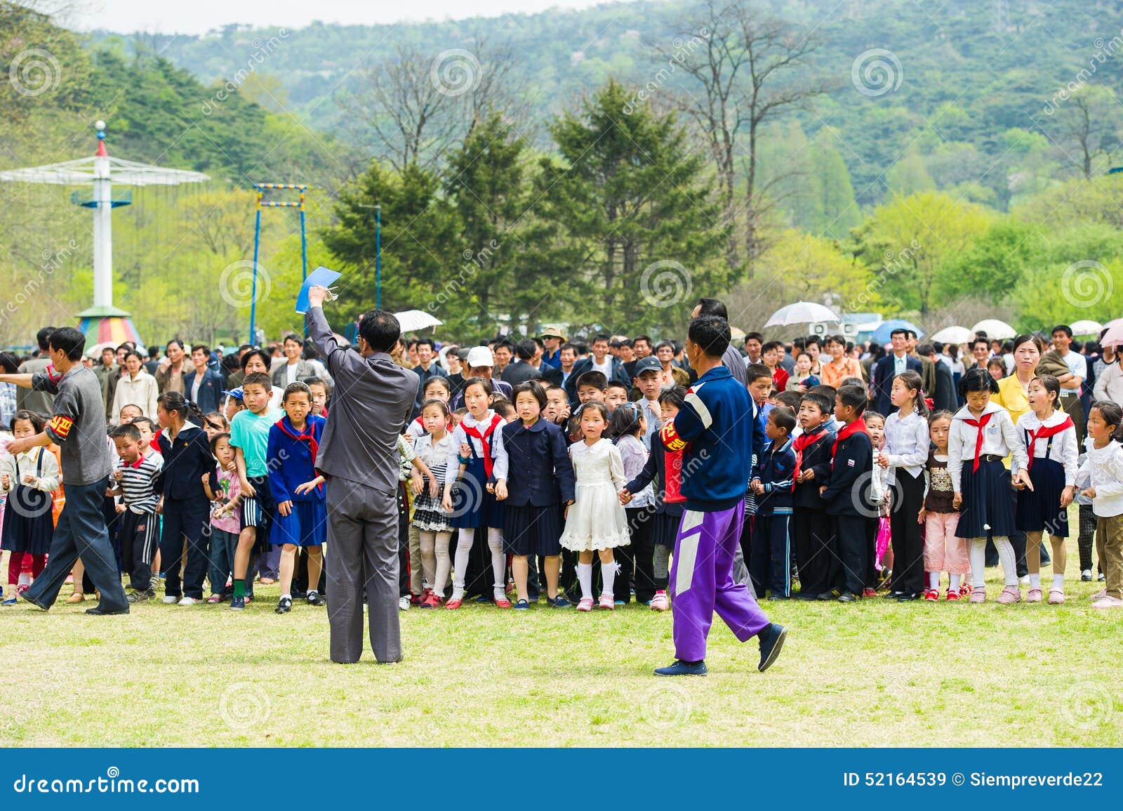 Gente en COREA DEL NORTE imagen de archivo editorial. Imagen de ...