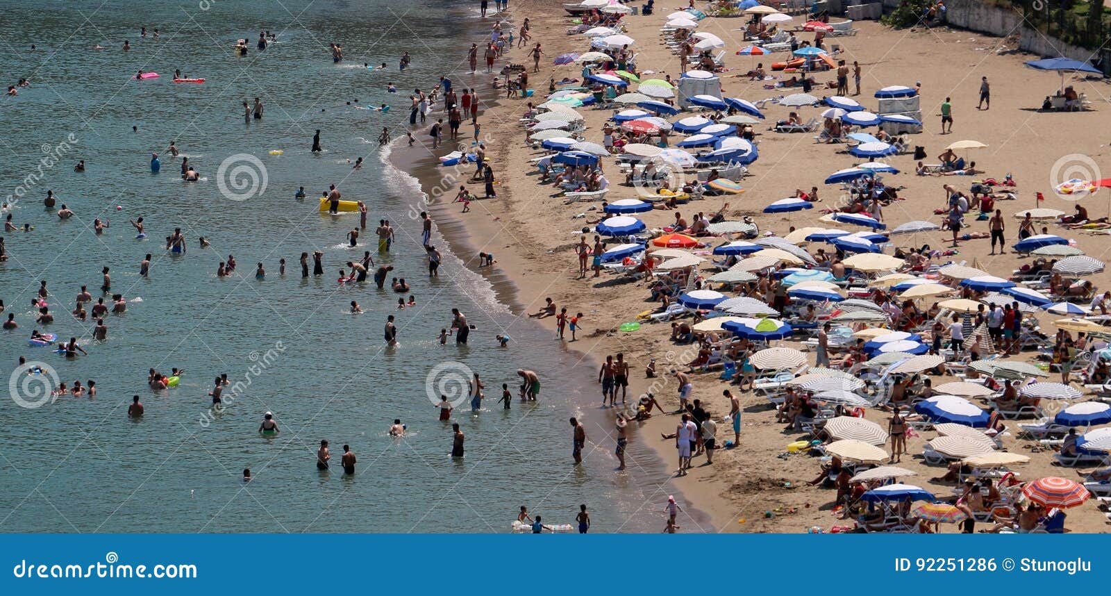 Gente En La Playa Stock Photos - Royalty Free Stock Images