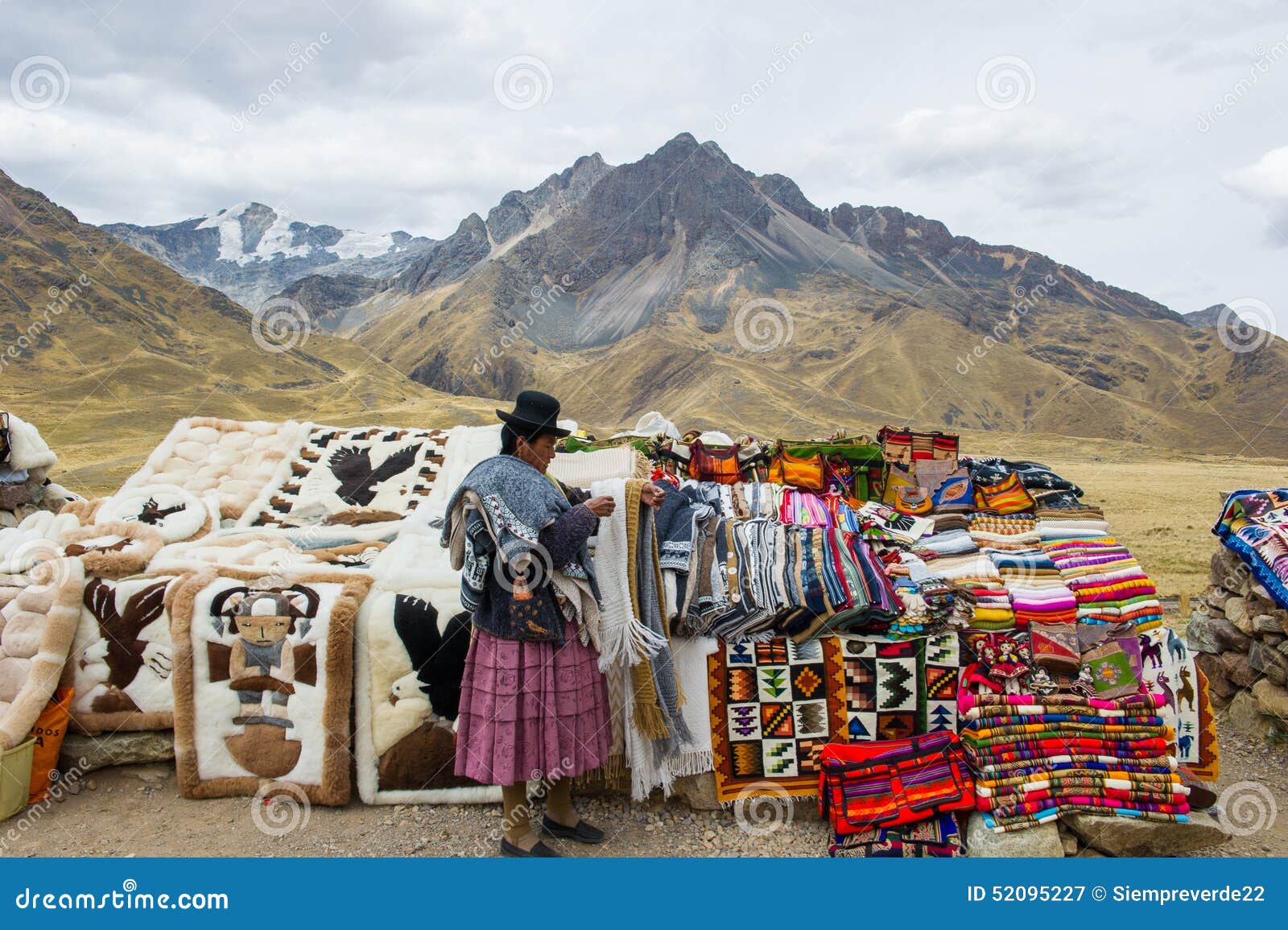 Gente en Perú fotografía editorial. Imagen de editorial - 52095227