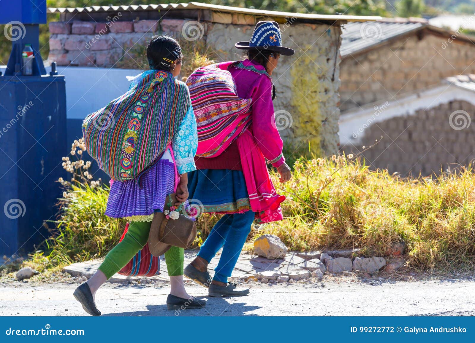 Gente peruana fotografía editorial. Imagen de traje, gente - 99272772
