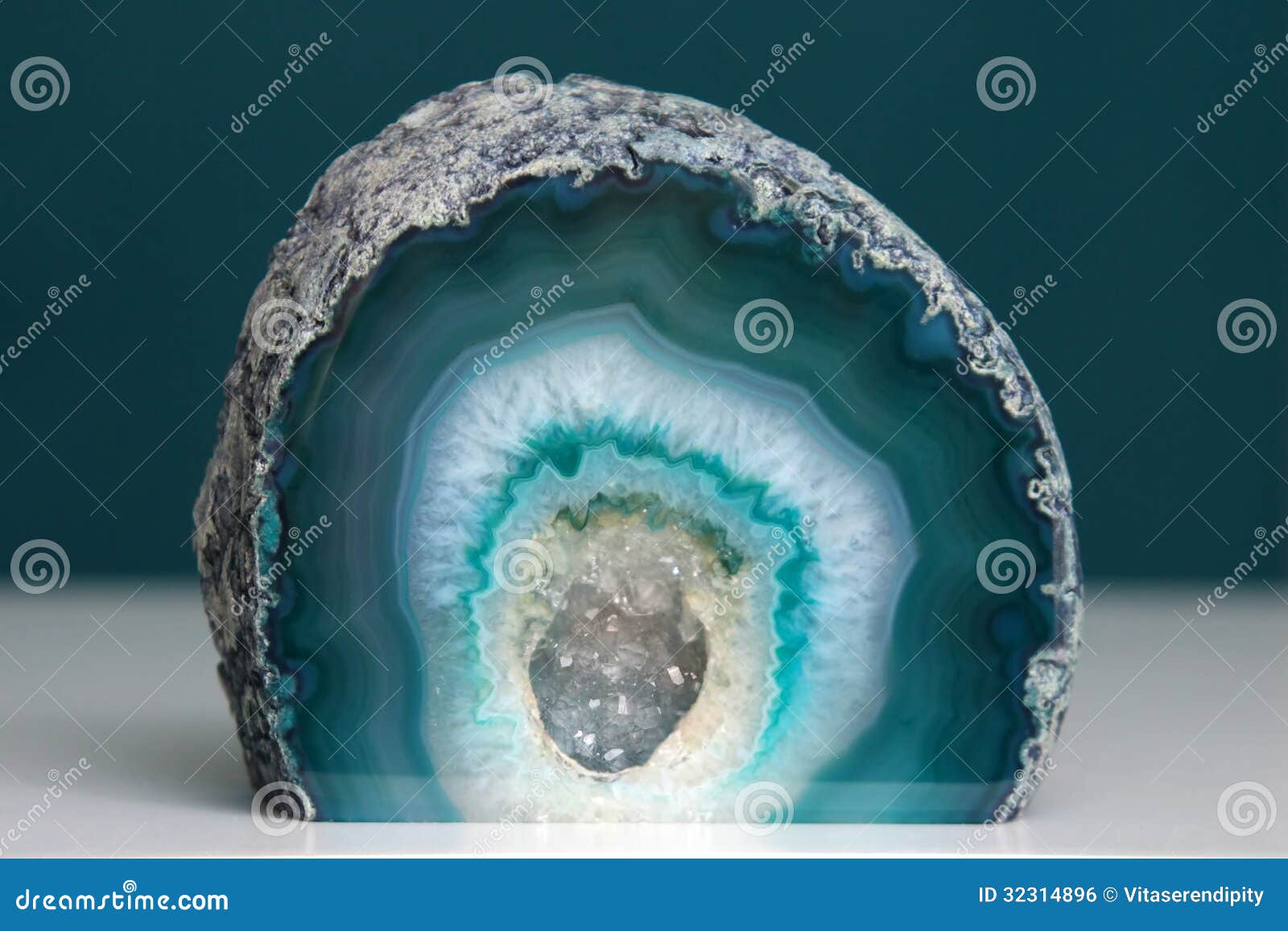 Geode Royalty Free Stock Image - Image: 32314896