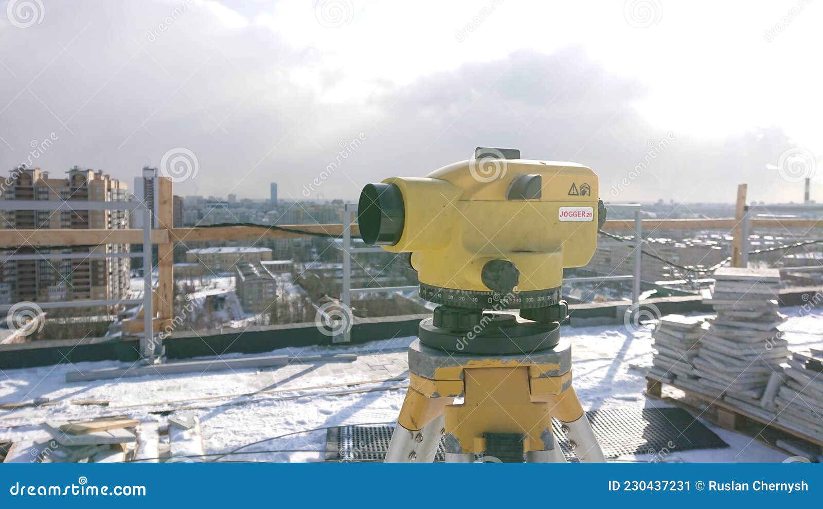 A Geodetic Tool for Leveling Stock Image - Image of difference, tool ...