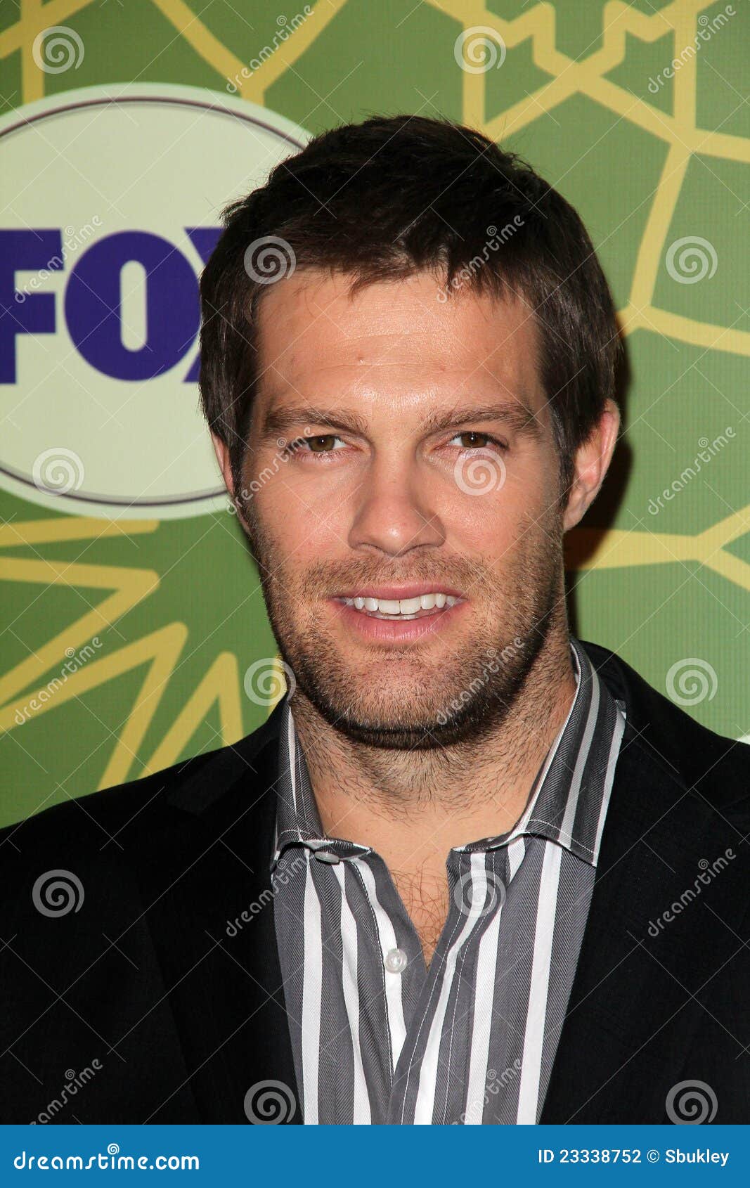 Geoff Stults editorial photography. Image of party, green - 23338752