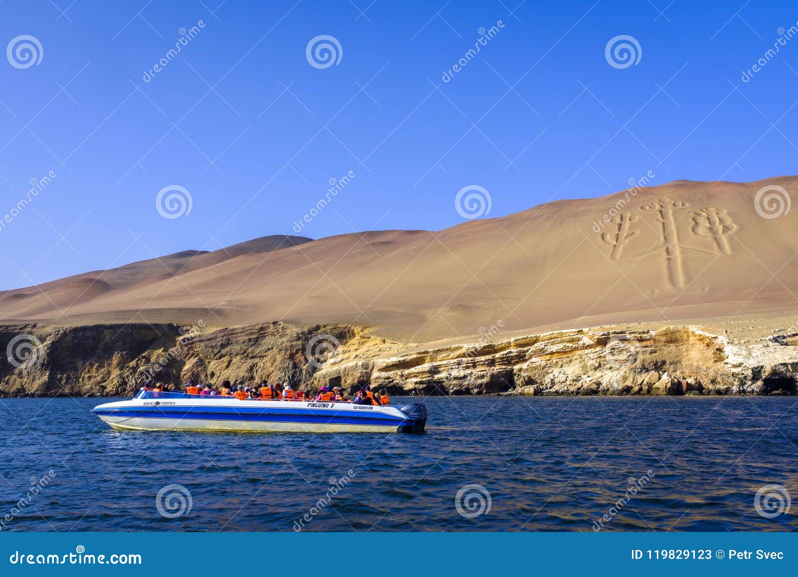 Geoglyph Dos Candelabros De Paracas No Peru Foto de Stock Editorial ...