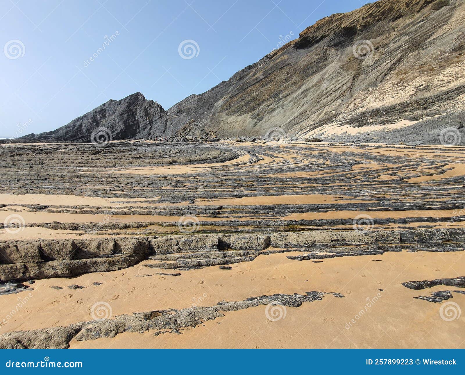 Geologic pattern beach stock image. Image of beach, algarve - 257899223