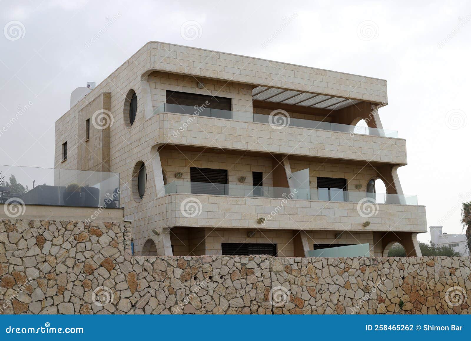Geometric Architectural Details in the Construction of Buildings and ...