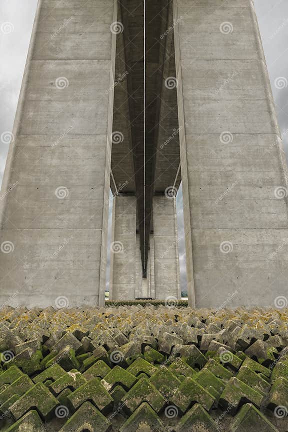 Geometric bridge stock image. Image of perspective, beneath - 58900565