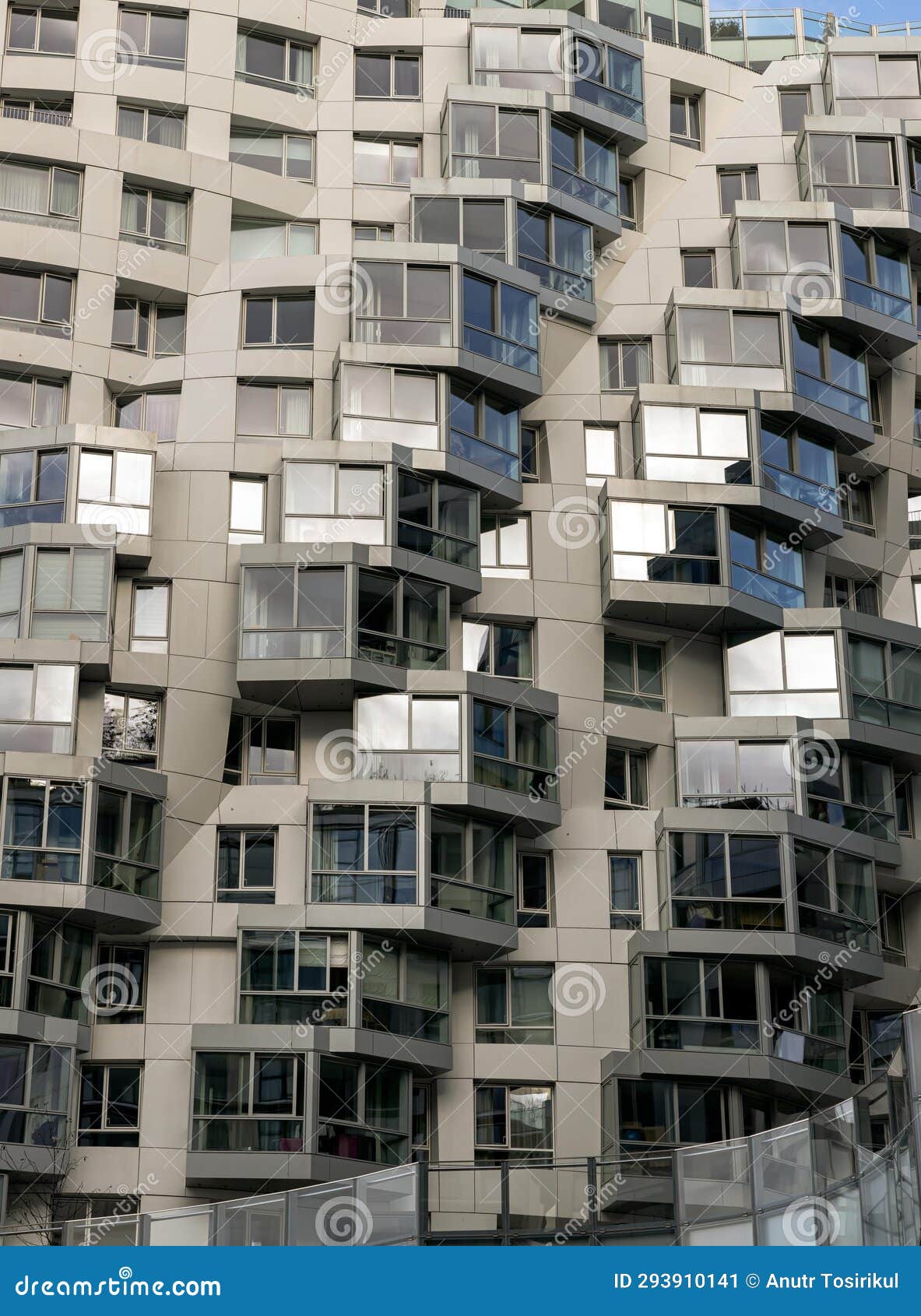 Geometric Design on a Modern Building Complex with Repeating Structure ...