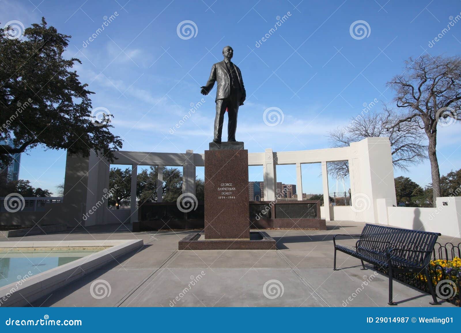 GEORGE DEALEY Und DEALEY PIAZZA Stockbild - Bild von blau, kennedy ...