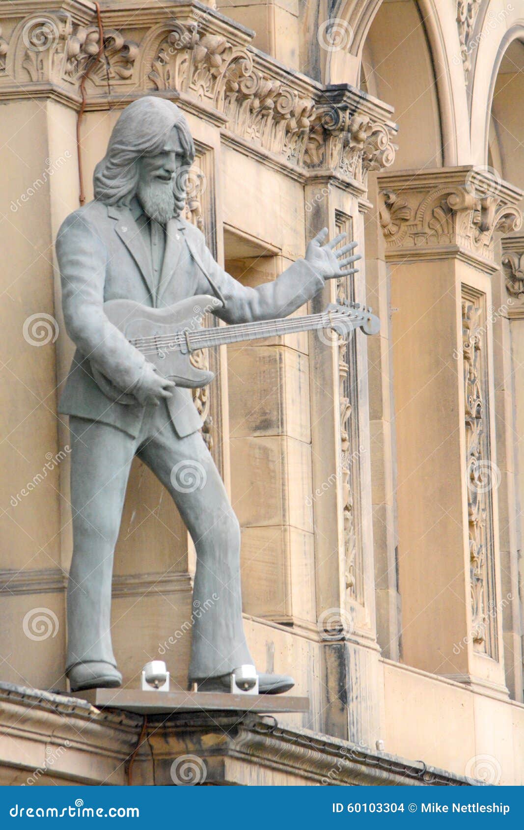 George Harrison Statue Liverpool Editorial Stock Image - Image of ...