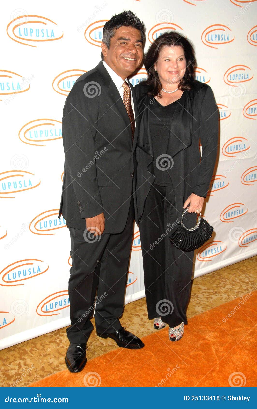 George Lopez editorial stock photo. Image of hills, orange - 25133418