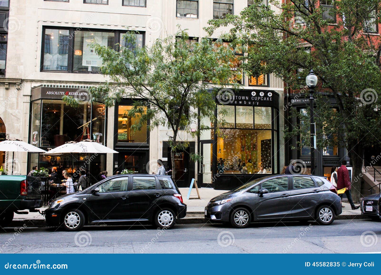 Georgetown Cupcake, Newbury St, Boston, MA. Editorial Image - Image of ...