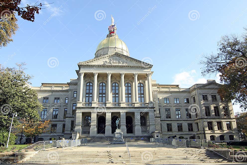 Georgia Capitol stock photo. Image of flags, legislature - 17876318