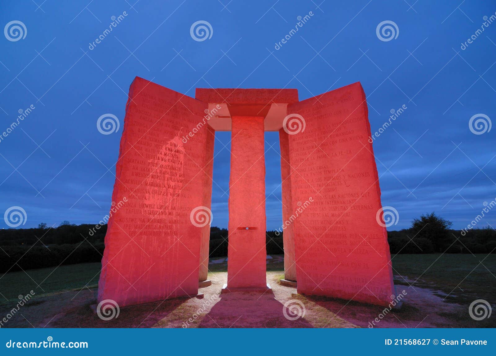 Georgia Guidestones editorial photography. Image of monoliths - 21568627