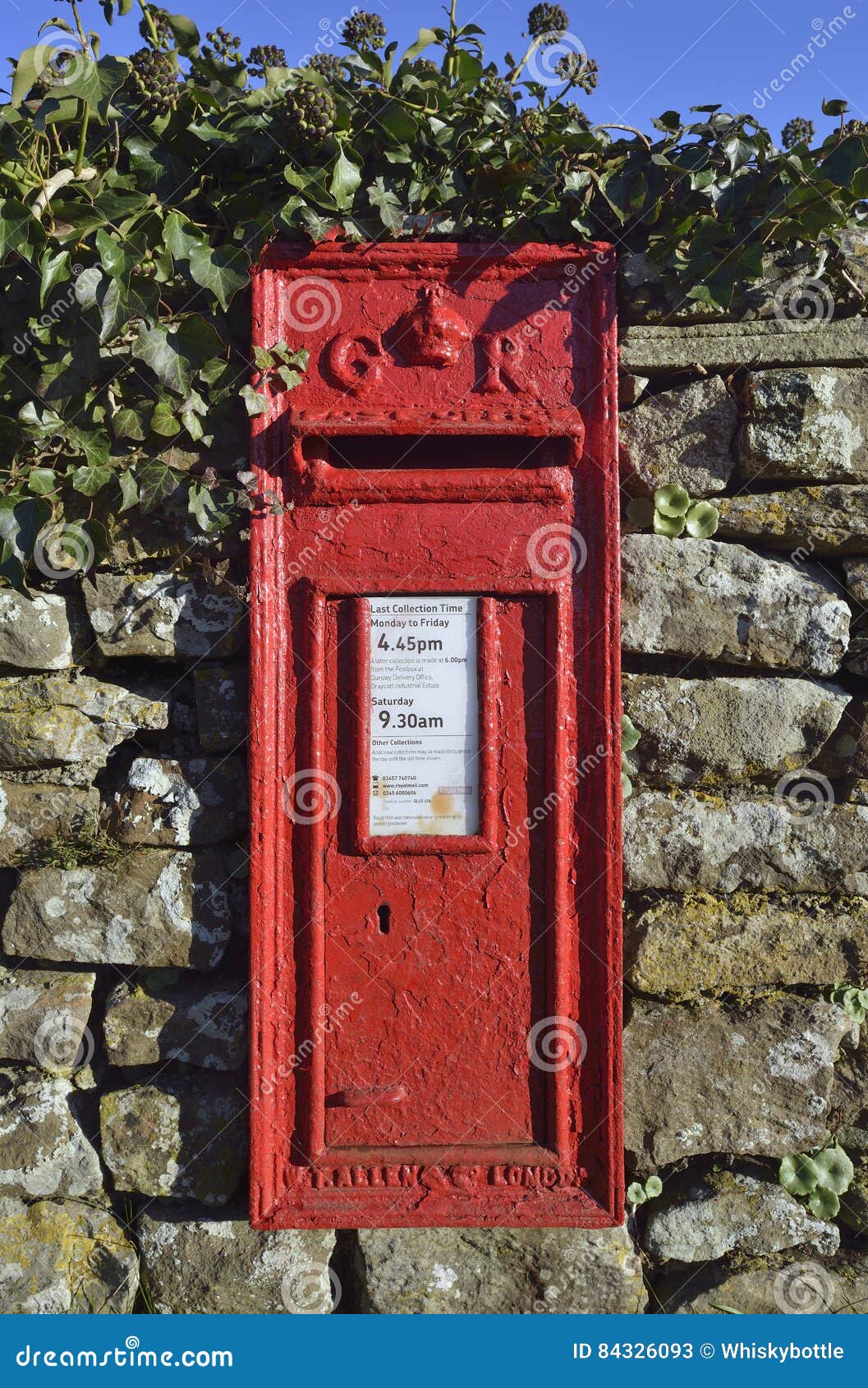 Georgian Wall Post Box editorial stock photo. Image of office - 84326093