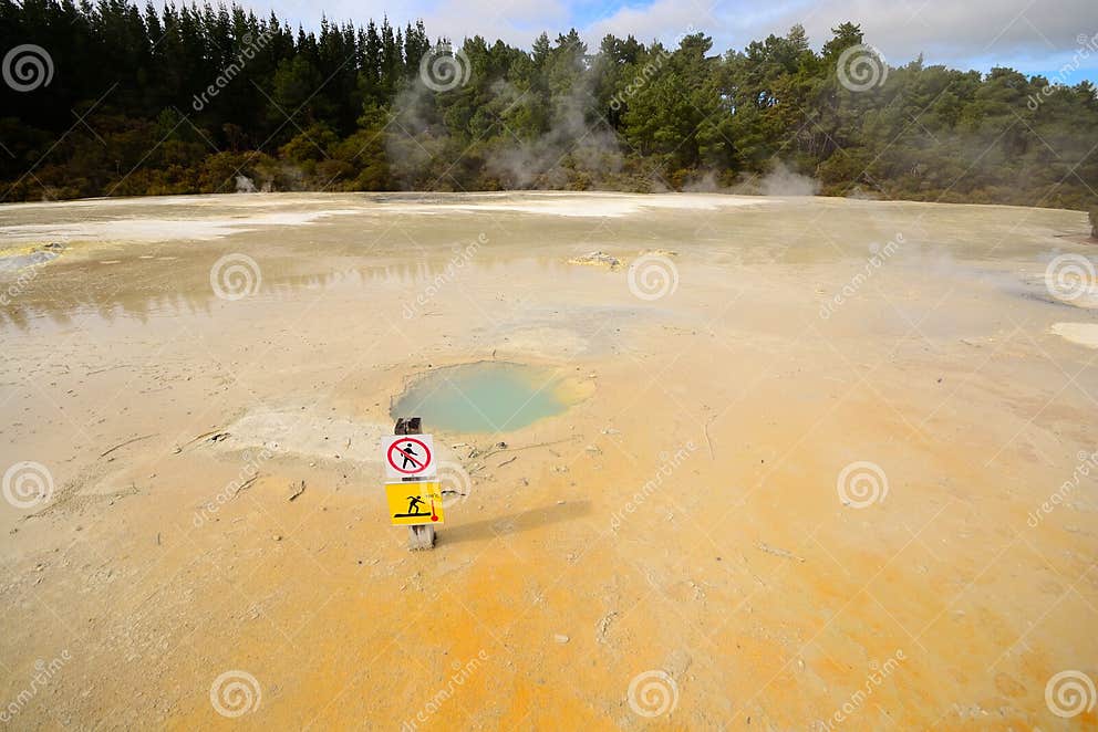 Geothermal spring stock image. Image of urban, thermal - 29089083