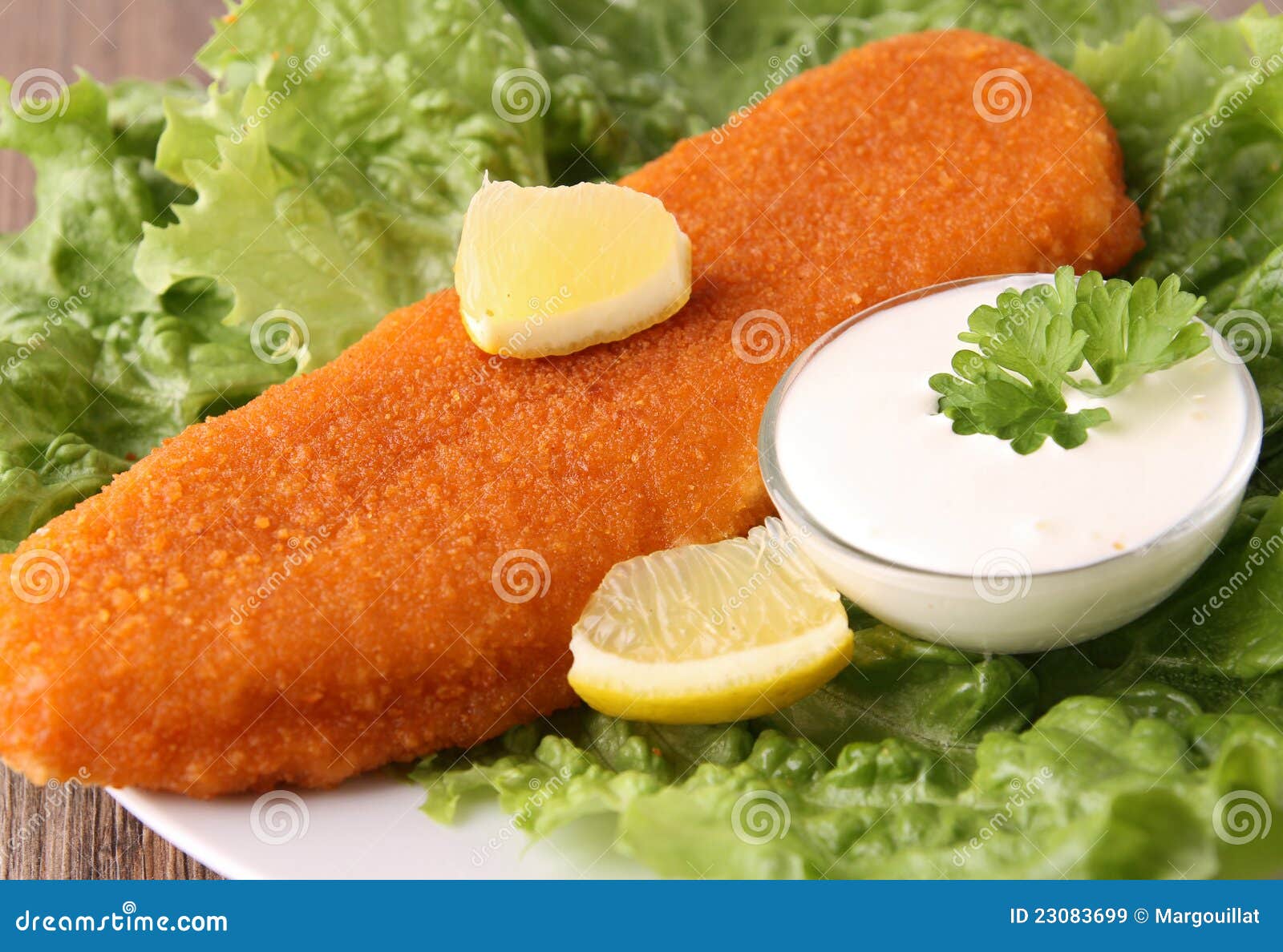 Gepaneerde Vissen En Groenten Stock Afbeelding - Image of zeevruchten ...