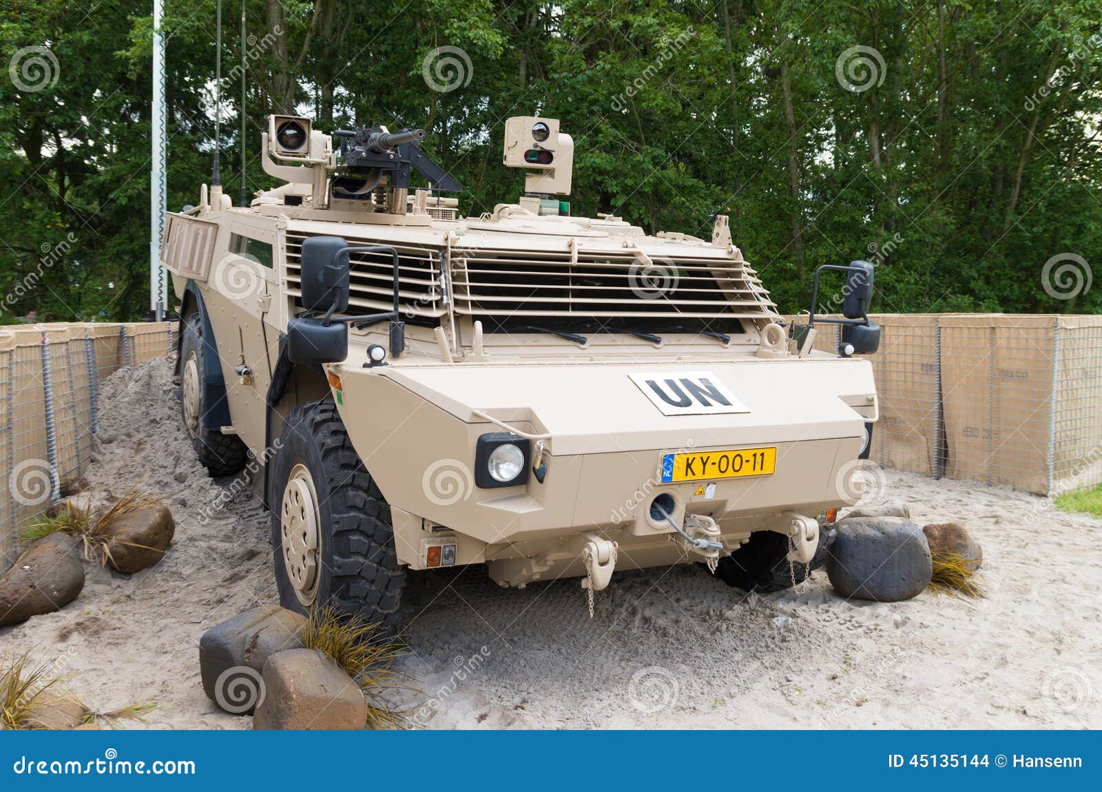 Gepantserde militaire auto redactionele stock afbeelding. Image of ...