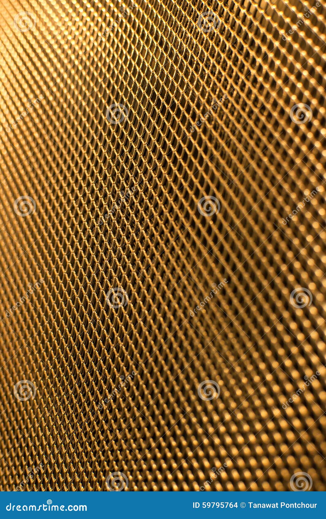 Geperforeerde Gouden Metaalrooster Stock Foto - Image of glanzend ...