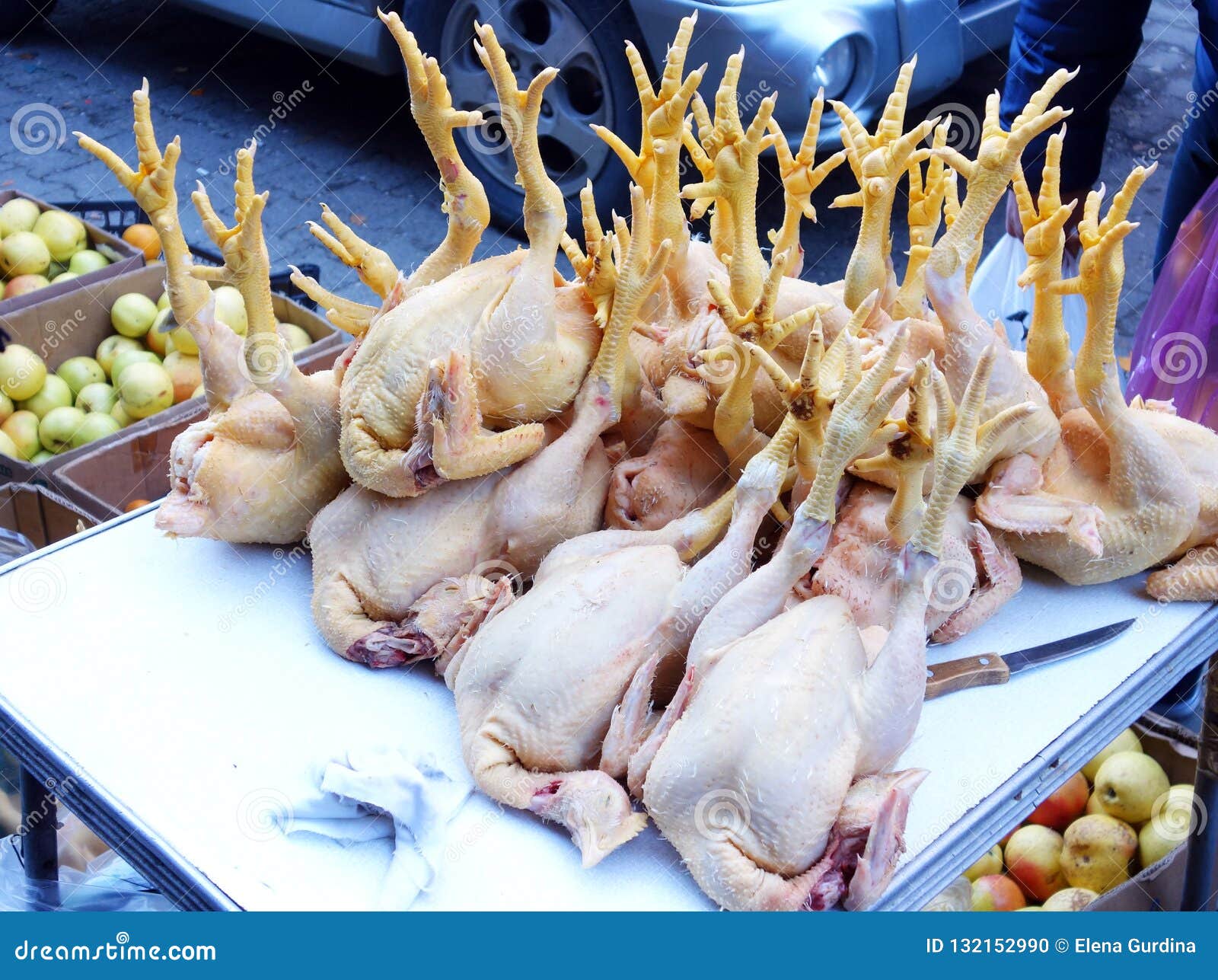 Geplukte Kip in De Markt in Georgië Stock Foto - Image of karkas ...
