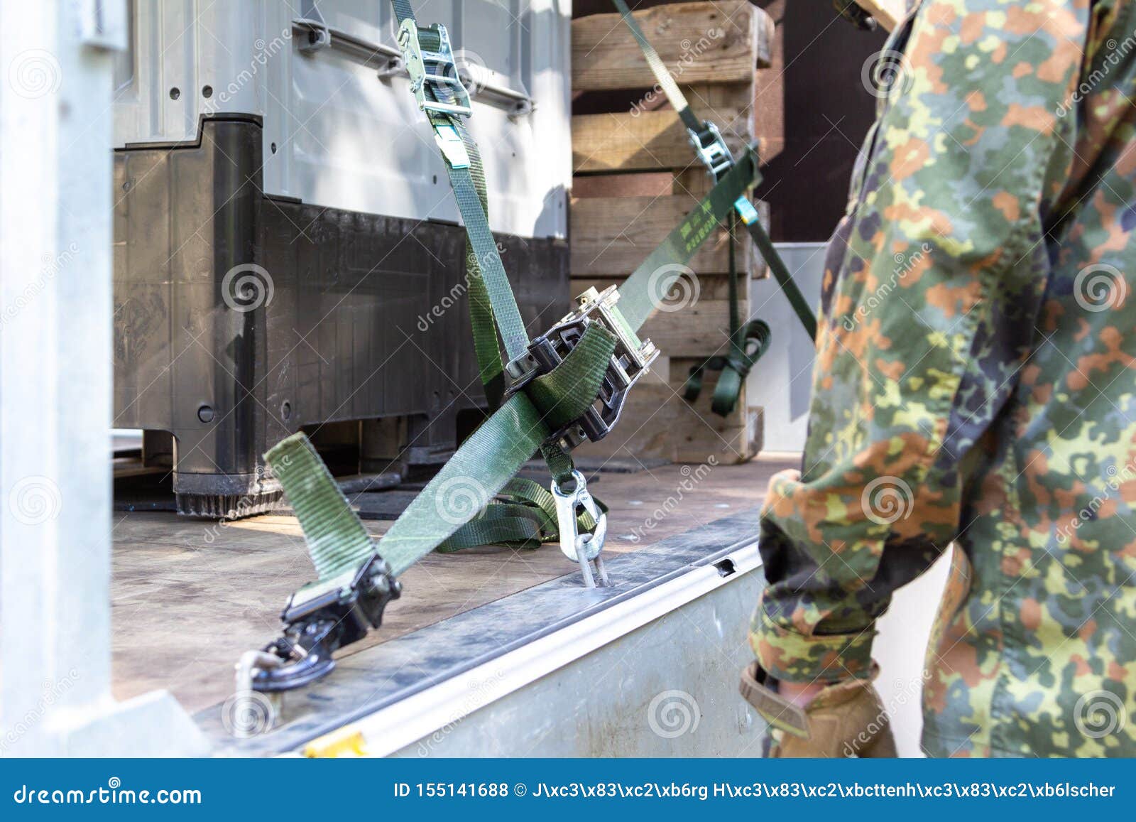 Lashing Material, Bottom Twist-locks And Turnbuckles For Securing ...