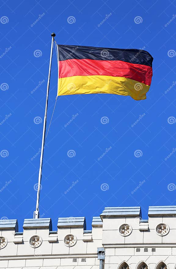 German_banner_pinnacles 库存照片. 图片 包括有 状态, 钞票, 政府, 室外 - 121677338