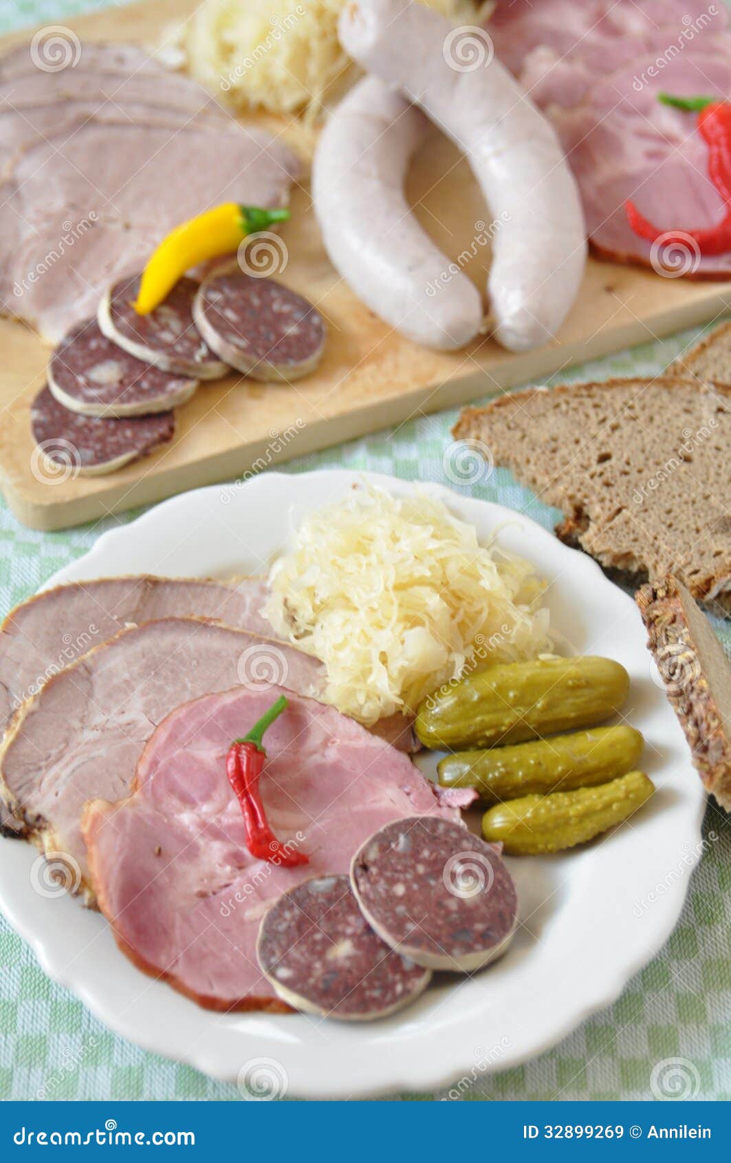 German Bauernschmaus stock image. Image of gourmet, platter - 32899269