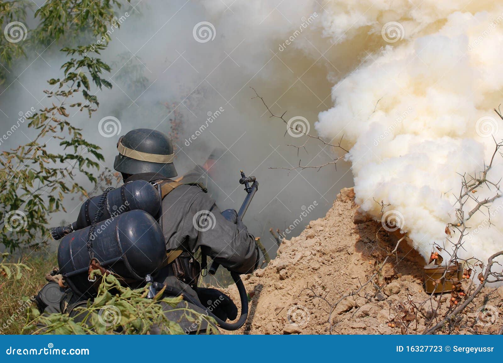 German Soldier with Flame-thrower Stock Image - Image of army, butane ...