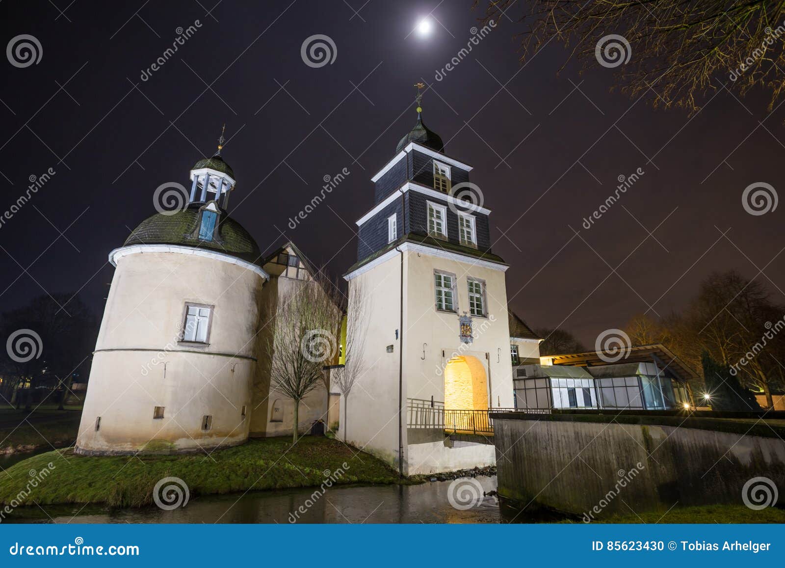 German Water Castle Haus Martfeld at Night Stock Photo - Image of ...