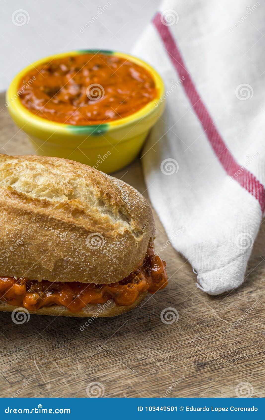 Geroosterd Brood Met Verschillende Pasteien Stock Afbeelding - Image of ...