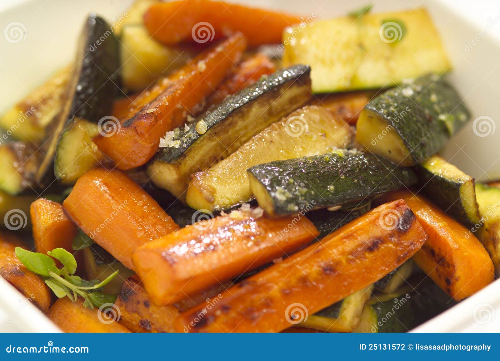 Geroosterde groenten stock foto. Image of wortel, plantaardig - 25131572